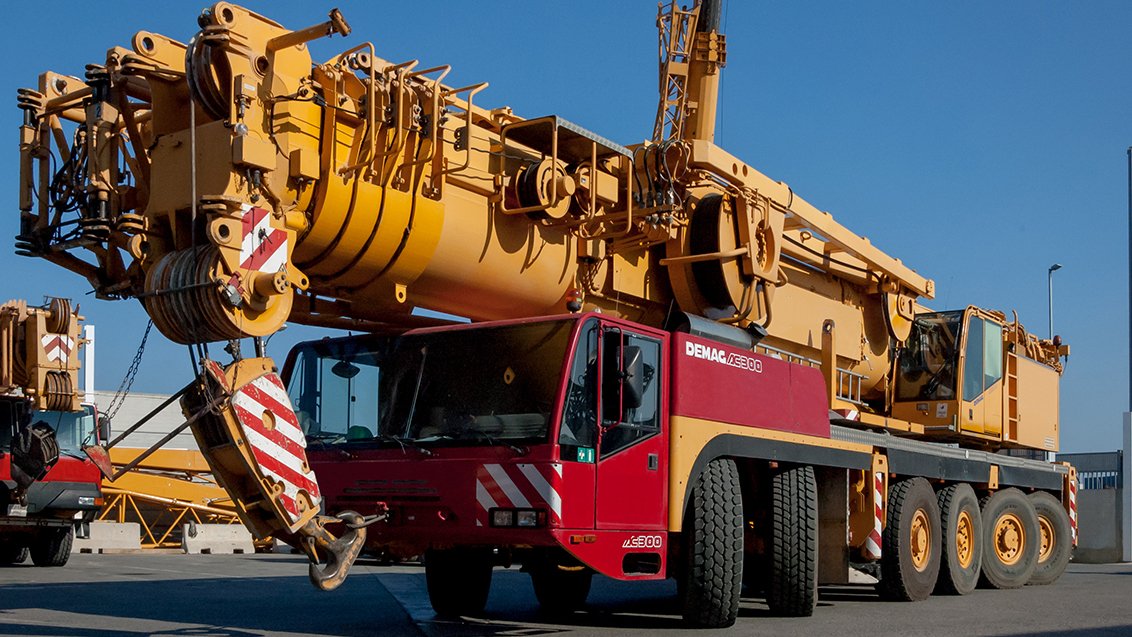 Mobile Cranes by Lifting Capacity - HEAVY LIFTERS